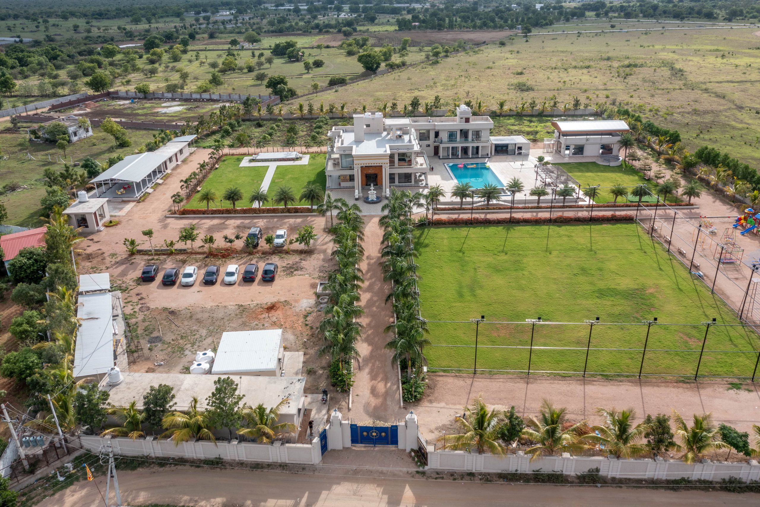 Discover the most luxurious farmhouse in Hyderabad.