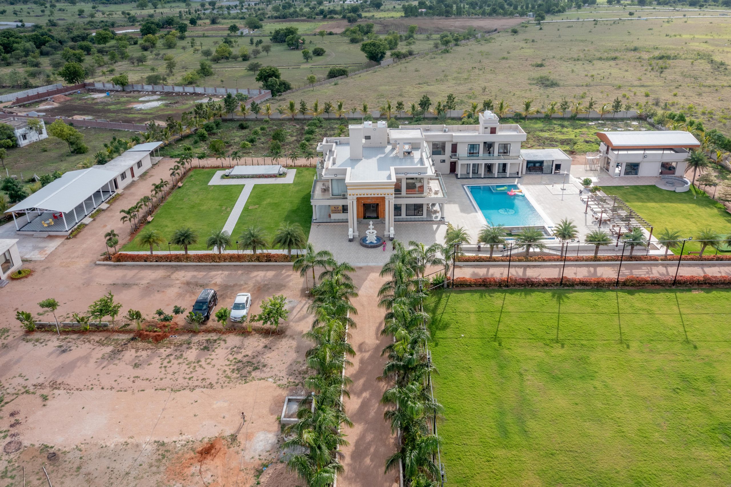 Discover the most luxurious farmhouse in Hyderabad.
